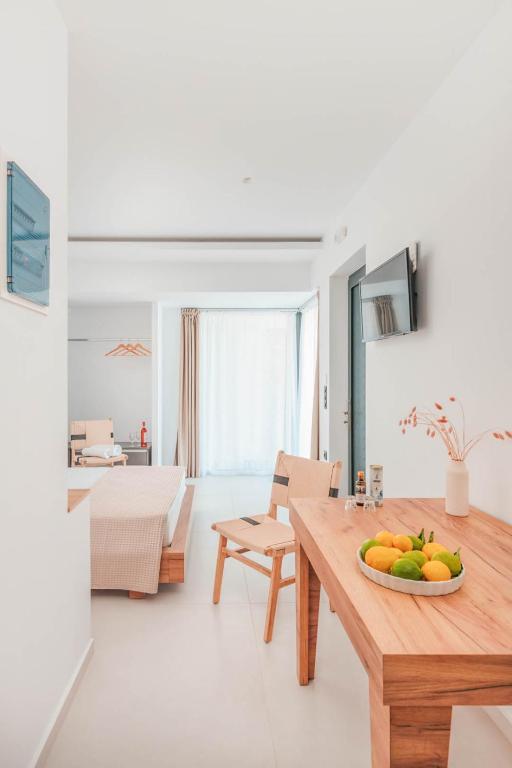 Plakakia Luxury Apartments, Makry Gialos (updated prices 2025)