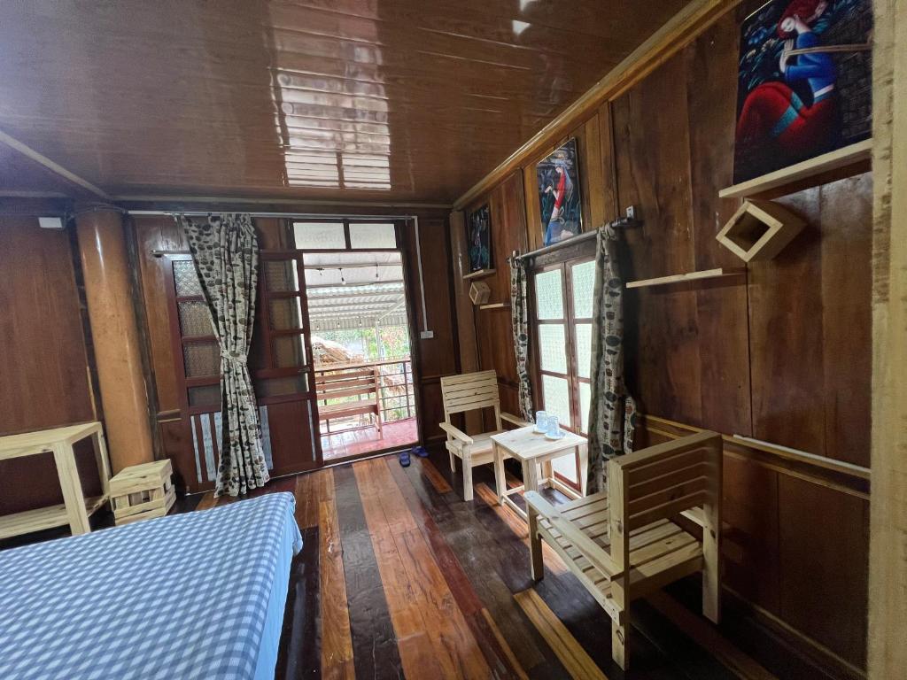NHÀ CỦA CHI - HOMESTAY FOOD & COFFEE, Hòa Bình (updated prices 2024)