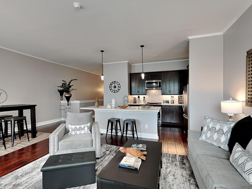 Stables On The Strand, Galveston (updated prices 2026)