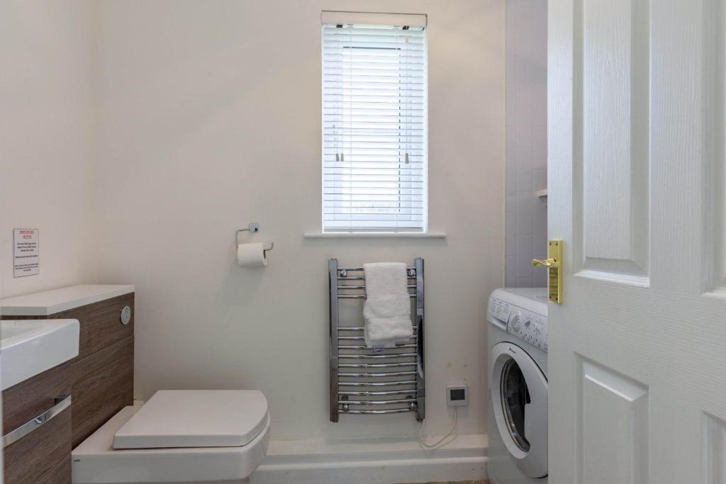 Isis Lakes 55, Lakeside Lodge - P, South Cerney (updated prices 2025)