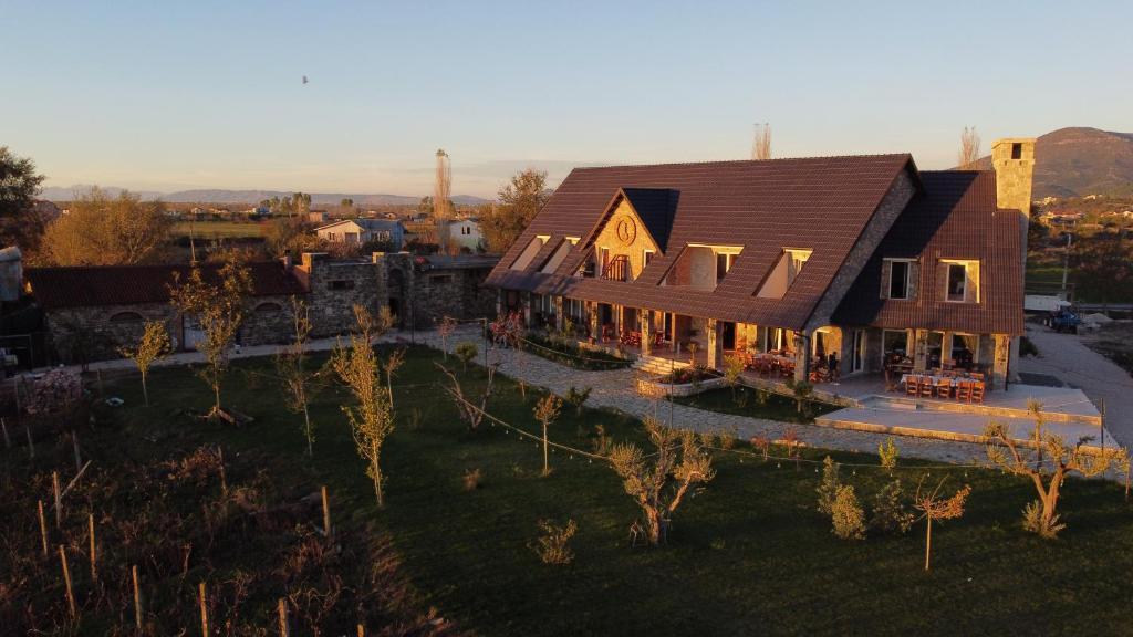 Lahuta e Vjeter Agroturizem, Laç (updated prices 2025)