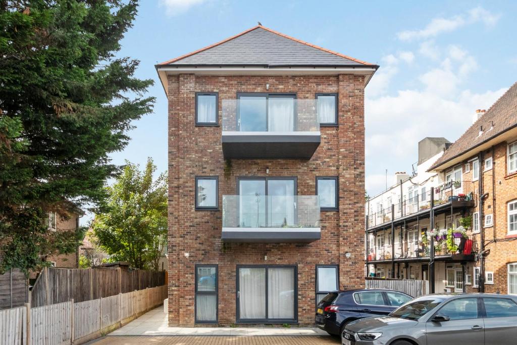 Modern One Bedroom Flat in Morden SM4, London, Morden (opdaterede ...