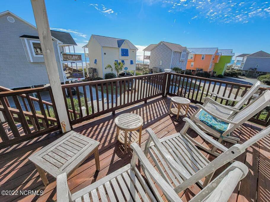 Nauti Surf Shack Beach House! Family friendly oasis 40 steps to the ...
