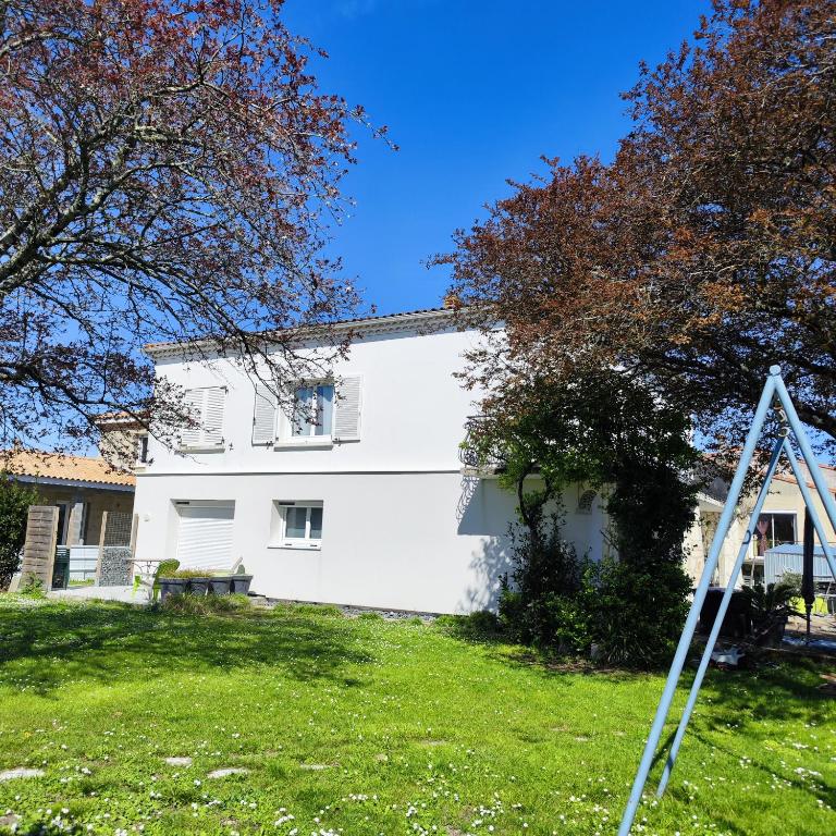 Villa BIANCA, Médis (updated prices 2026)