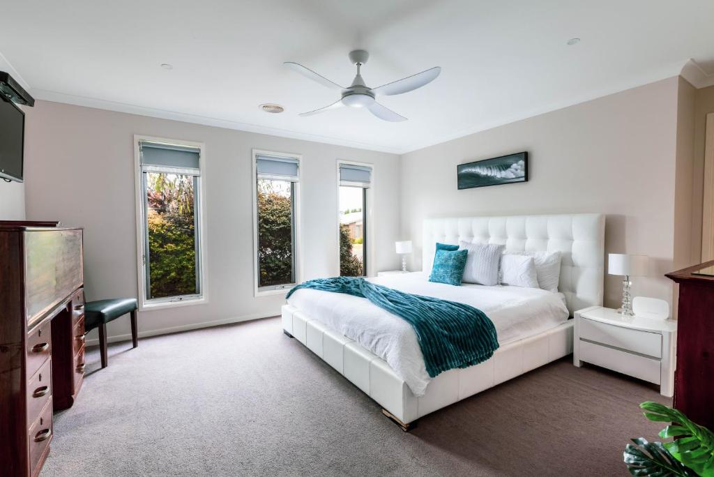 Oakdean Resort- Pool, Spa, Beach, Sleep 10, Ocean Grove – Updated 2024 ...