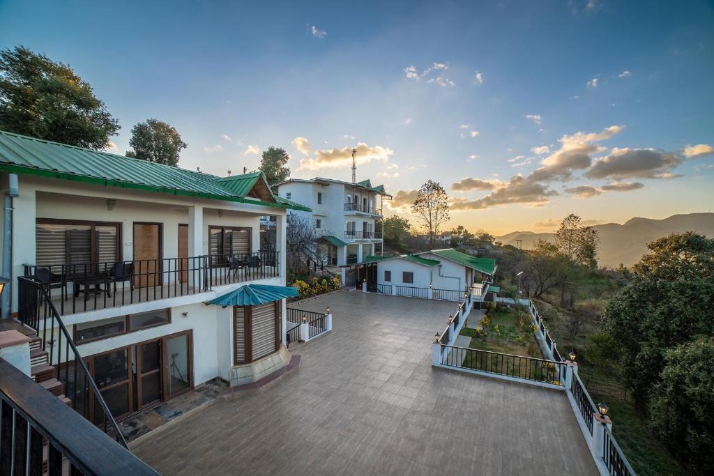 Dhanachuli Retreat, Mukteshwar (updated prices 2026)