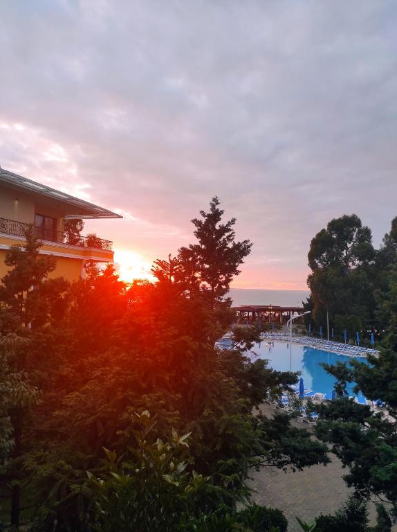 DREAM LAND OASIS sea view, Chakvi (updated prices 2025)