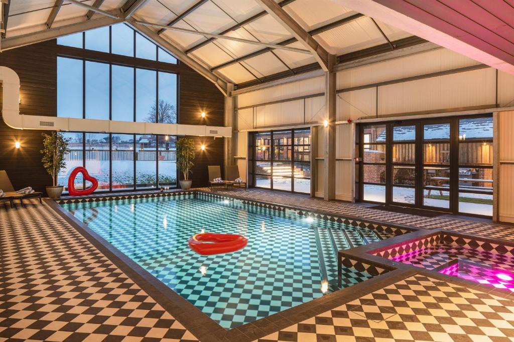 Casa o chalet The One With THAT Pool (Reino Unido Corsley) - Booking.com