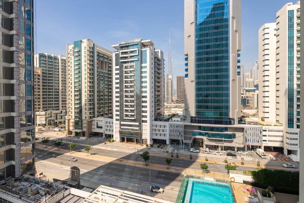 Frank Porter - Bayz Tower by Danube, Dubai (updated prices 2025)