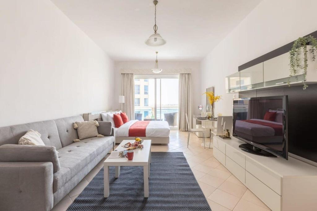 Frank Porter - Lago Vista, Dubai (updated prices 2025)