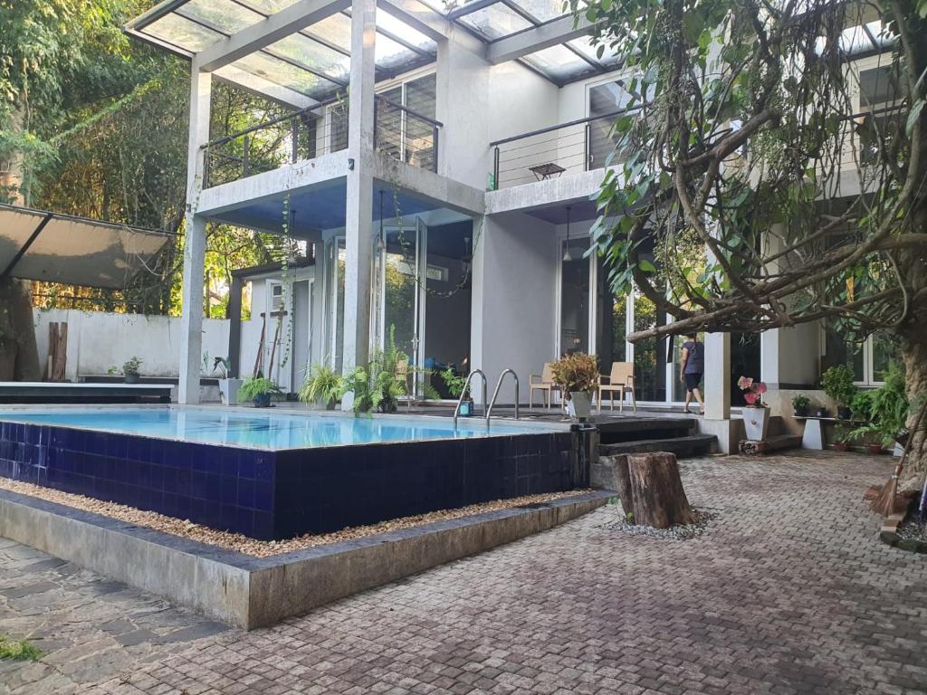 The Yacht Riverside Villa Near Colombo International Airport, Ganepola ...