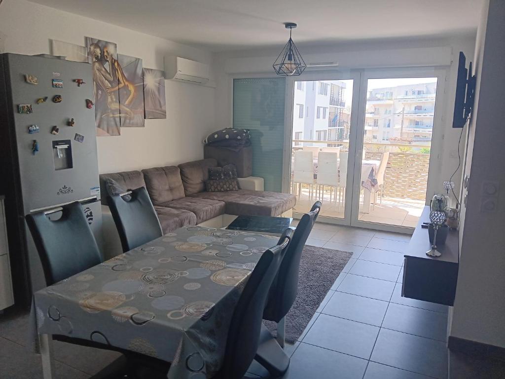 MIRANEO, Miramas (updated prices 2026)