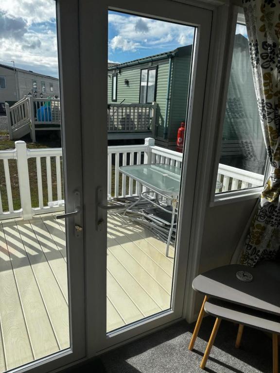 Ataraxia - Ocean Edge Resort - 8 Berth Accommodation, Heysham (updated ...