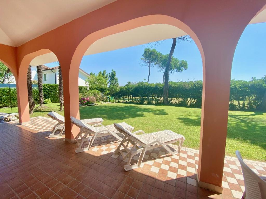 Garden retreat by the sea on Albarella, Isola Albarella (updated prices ...