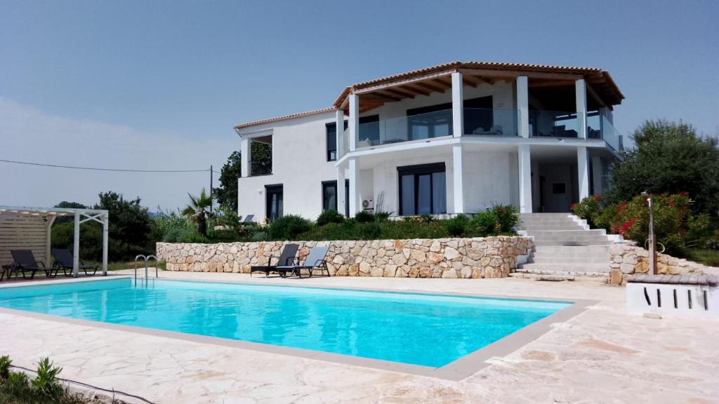 Villa VIO direkt am Strand mit Pool, Corfu Town (preços atualizados ...