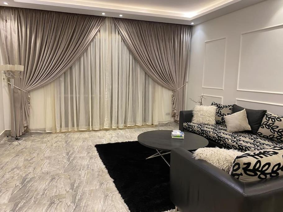 Lovely 3 room apartment in sheik zayed with garden, Sheikh Zayed ...