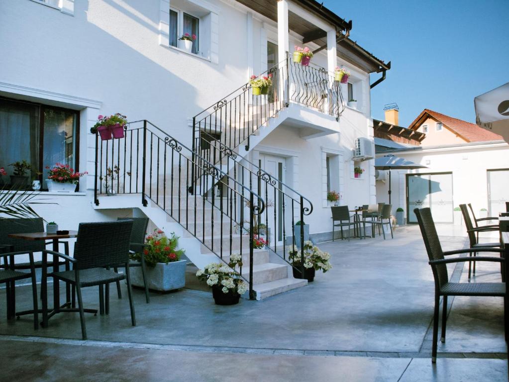 Popas Boutique, Hunedoara (updated prices 2026)