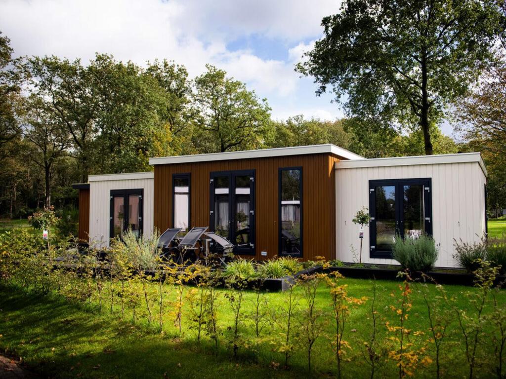 Pavilion 4 people with storage space, Zorgvlied (updated prices 2025)