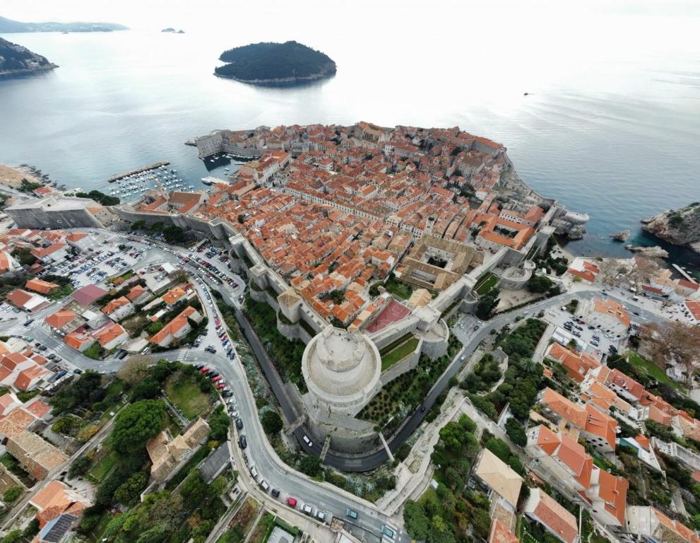 Dubrovnik house - Leni, Komolac (updated prices 2025)