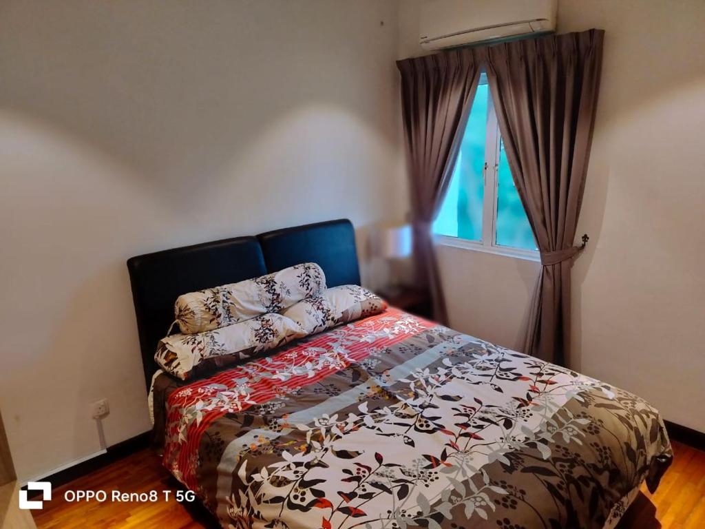 Bangsar South @ Taman Pantai Prima cosy room in a double storey ...