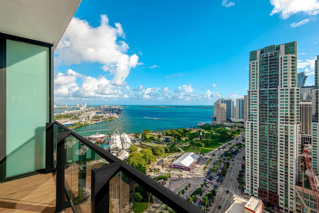 Luxury Studio Downtown Miami - Bayside View, Miami (updated prices 2025)
