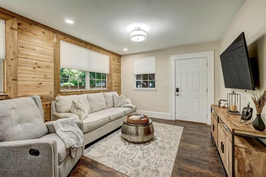Cozy Riverside Villa - Walkable to Bars & Restaurants, Jacksonville ...