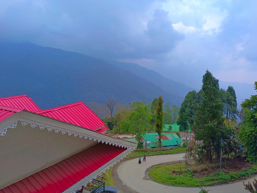 Sherpa Retreat Resort, Padamchen (updated prices 2025)