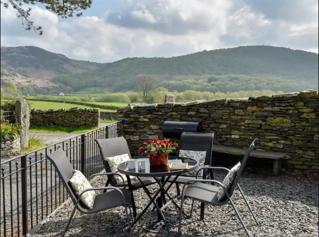 Pass the Keys Cosy 2 bedroom cottage near Coniston water, Ulverston ...
