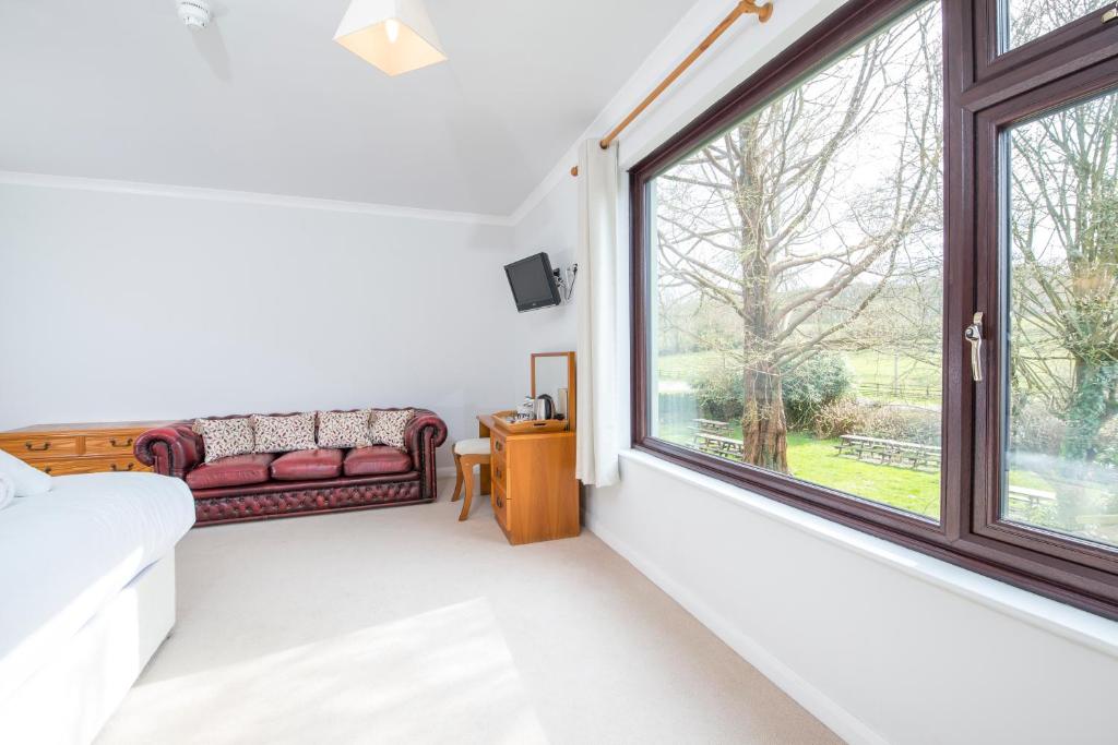 Trewern Arms Hotel, Newport Pembrokeshire (updated prices 2025)