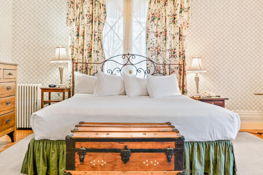 Beekman Arms and Delamater Inn, Rhinebeck (updated prices 2025)