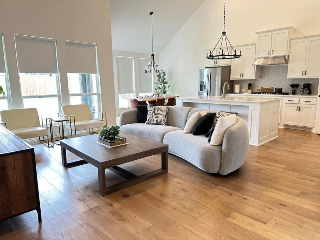 Newly Built Luxury Home Perfect for Big Families, Prosper (precios actualizados 2025)