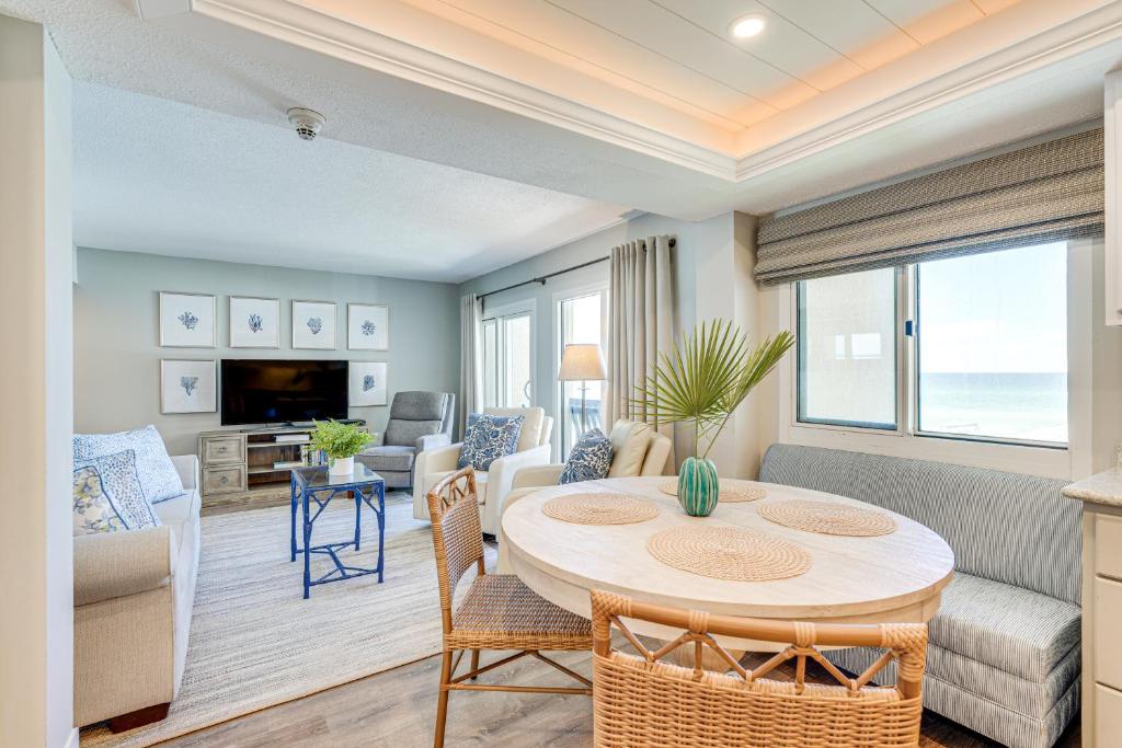Beachfront Panama City Condo with Balcony and Views!, Panama City ...