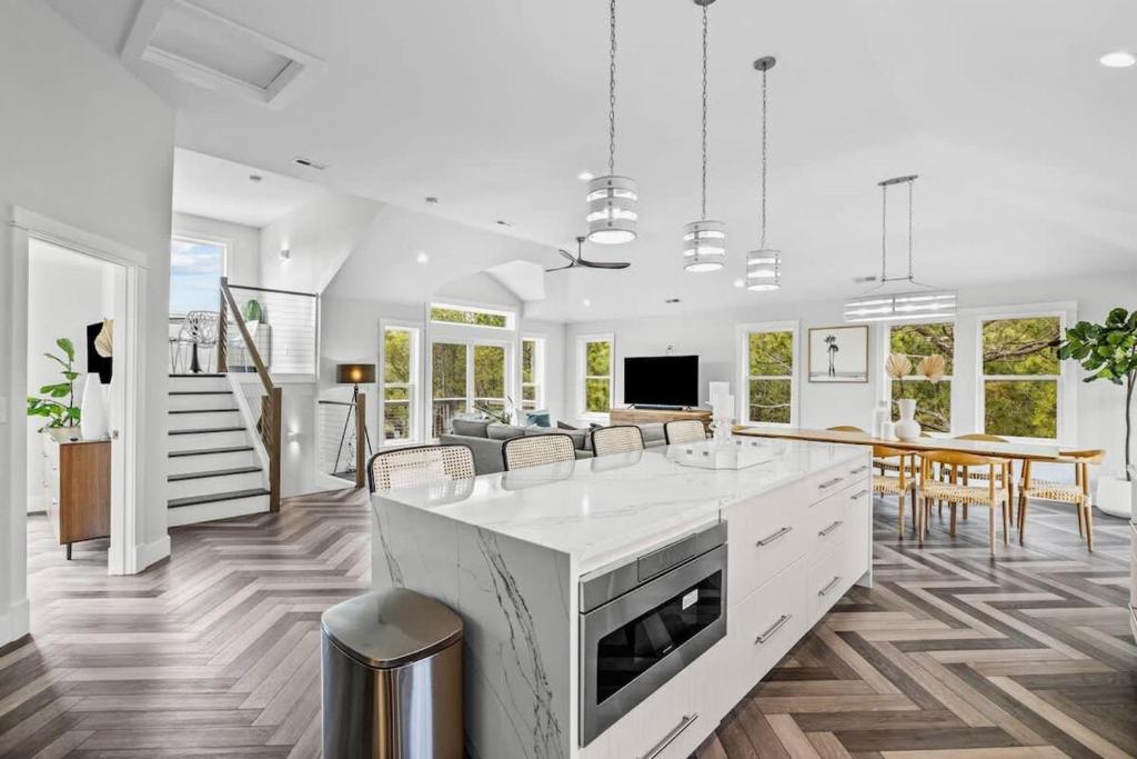 Sojourn Corolla 6 Bedroom POOL, Corolla (updated prices 2025)