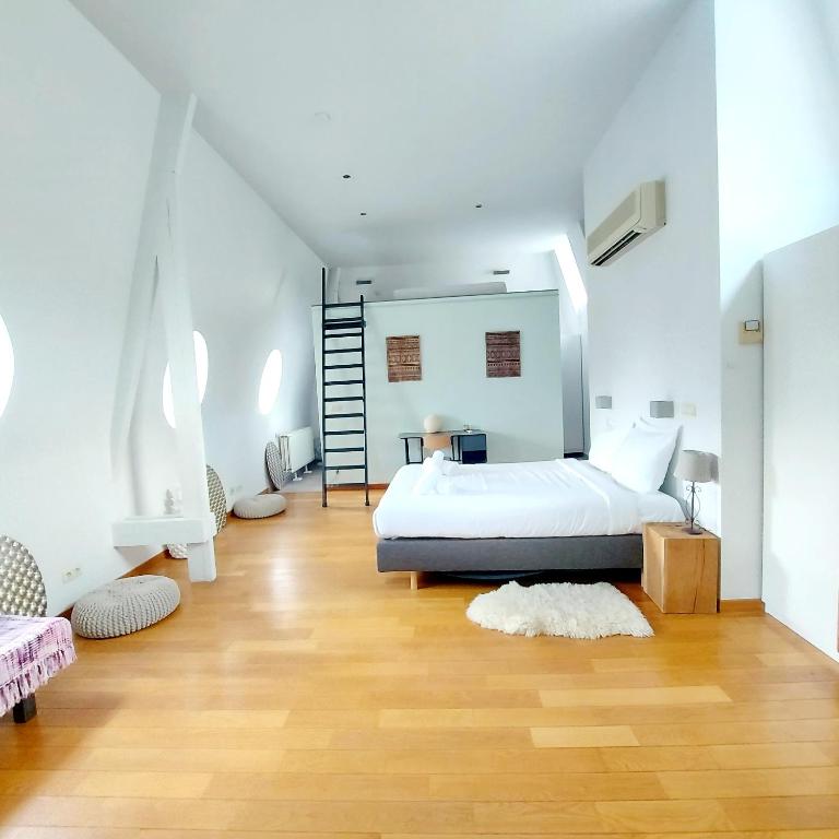 New Stylish Grand place City Center Duplex, Bruxelles (tarifs ...