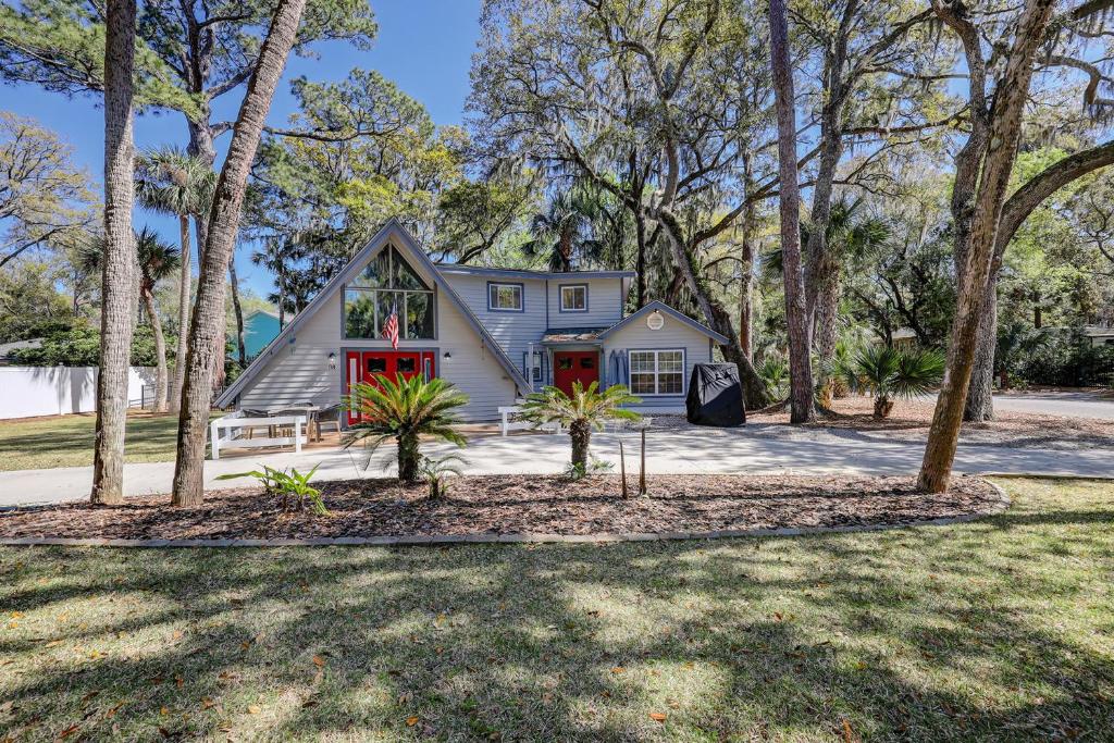 Lagoon 38, Hilton Head Island (updated prices 2026)