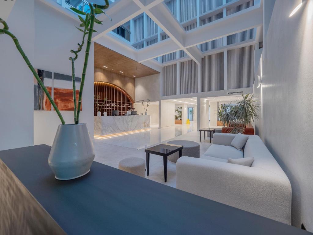 Hotel Tara Becici, Budva (updated prices 2025)