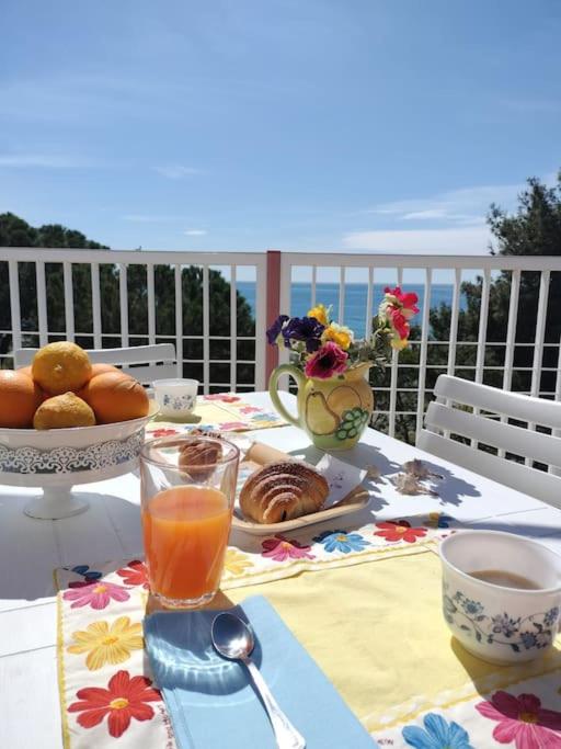 {[Apartment On The Sea +Terrace]}•Dan's house, Marina di San Lorenzo ...