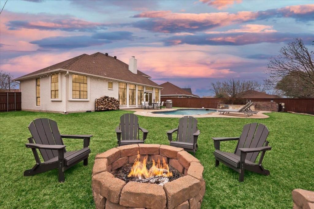 Southern Living At Its Best - Pool BBQ Hammock, Waxahachie (precios ...