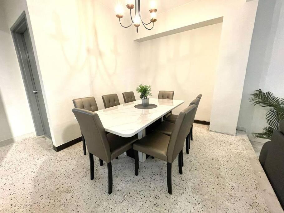 4-10Pax The Subang Premium House - The Heart Of Subang, Subang Jaya ...