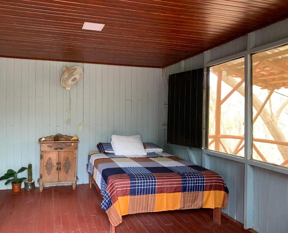 Nieves surf hostel and Camping, Playa Avellana (aktualne ceny na rok 2026)