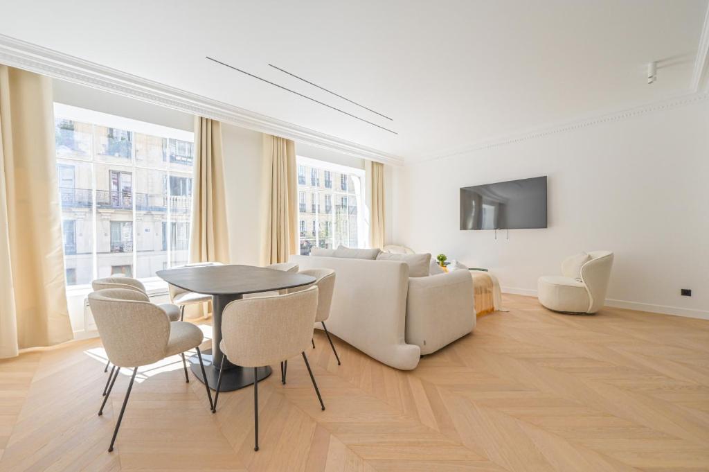 Luxurious & Famous Parisian Flat, Paris (updated prices 2025)