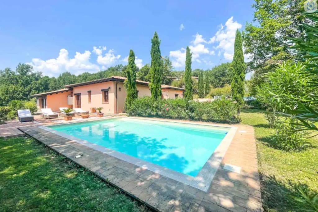 Villa del Sole, 6 pax+ with pool, Monzone (updated prices 2026)