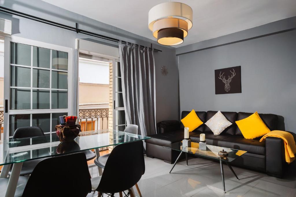 Conde 10, Seville (updated prices 2025)