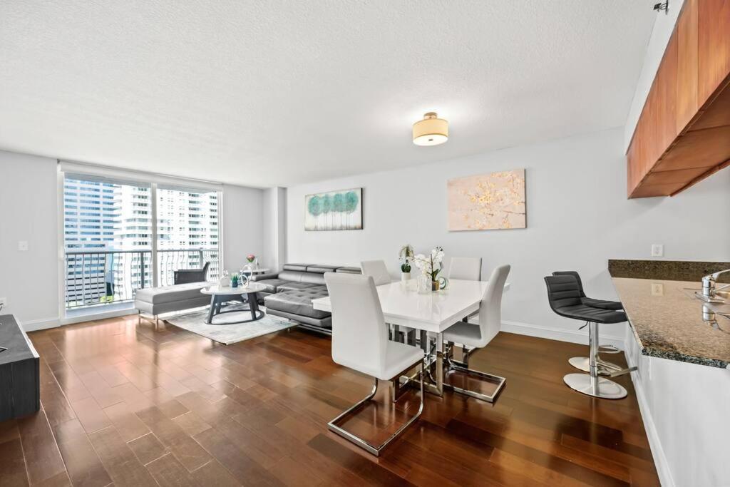 Splendid 1 Bed Apartment • Brickell • Water Views, Miami (opdaterede ...