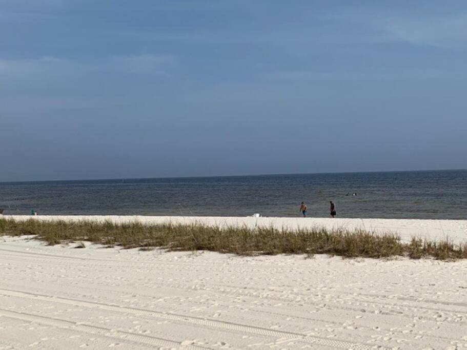 Happy Beach House in Biloxi, Biloxi (updated prices 2025)