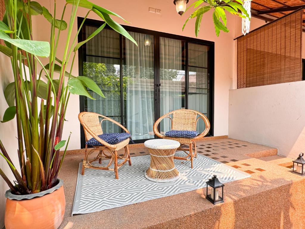 Ravisada Baan Wua Lai near Saturday night market, Chiang Mai – Updated 2024 Prices