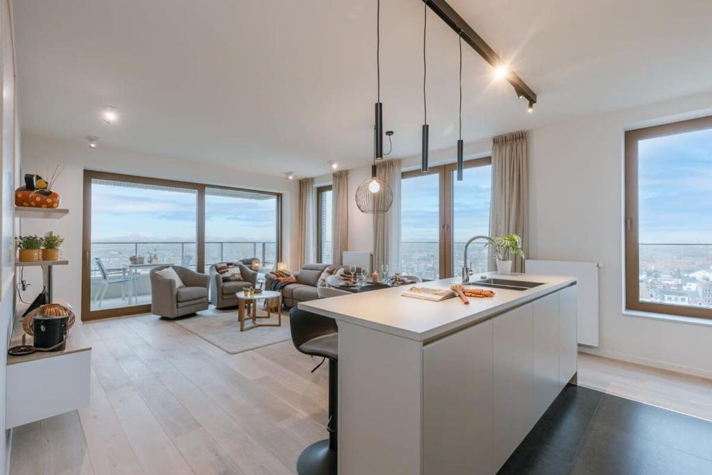 Huswell - Apartment with fantastic view, terrace and parking, Ostend ...