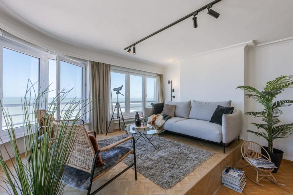 Huswell - Frontal seaview apartment in Ostend, Ostend (updated prices 2025)