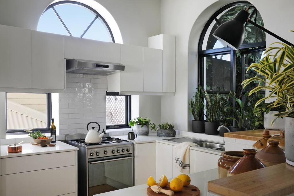 Deane House - Number 17, Cape Town (updated prices 2025)