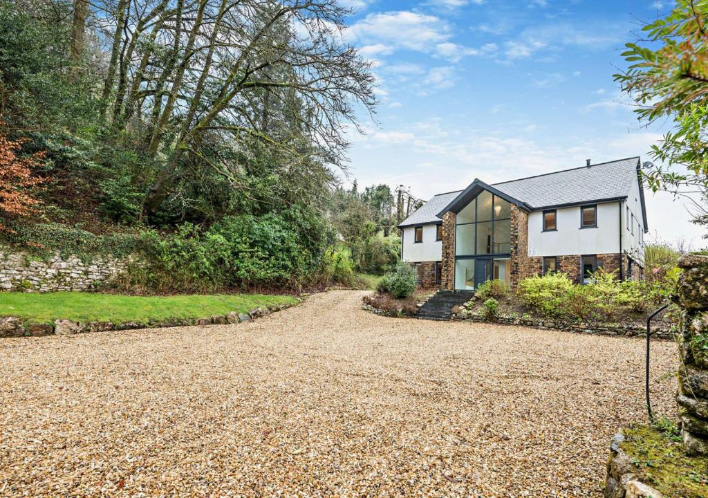 Callywith House, St Austell (updated prices 2025)